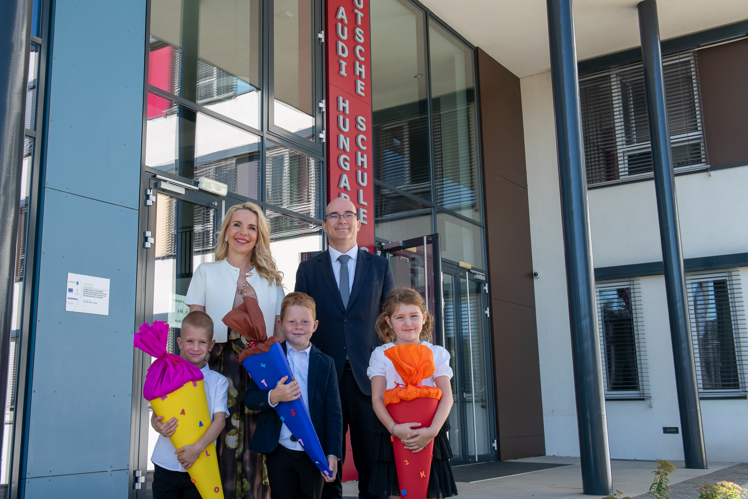 Schuljahreseröffnung im Audi Hungaria Schulzentrum Győr